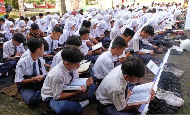 Karung Beras Bulog Berstiker Prabowo-Gibran – Mata Banua Online Karung Beras Bulog Berstiker Prabowo-Gibran – Mata Banua Online